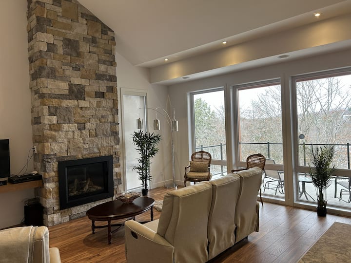 Condo Penthouse 3 Chambres - Granby