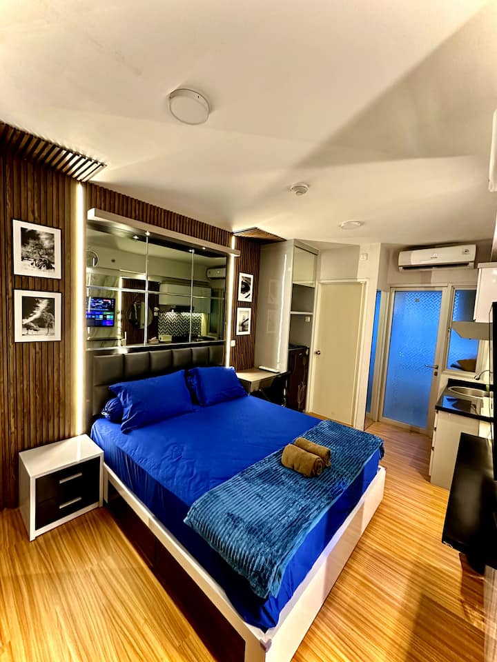 New! Stylish Studio | Steps From Pakuwon City Mall - Surabaya