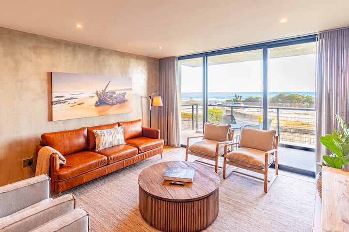 Stylish | Ocean Views | Indoor Fireplace/braai 1 - Wilderness