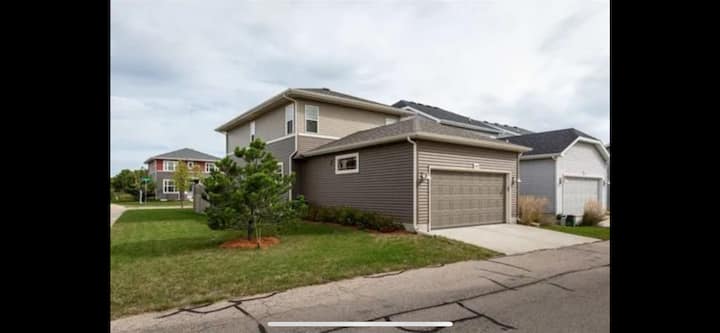 Charming 3-bedroom Home In Sun Prairie - Uw East - Dolphins Cove, Sun Prairie