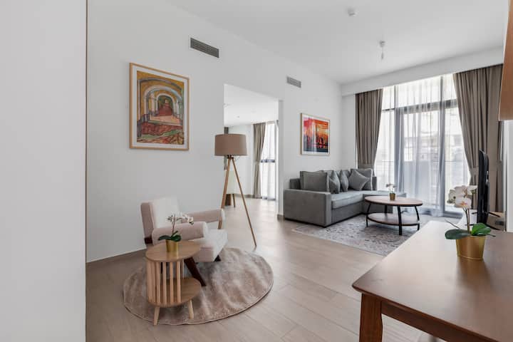 Central Cozy 2 Br Apartment W/ Parking - Dubái