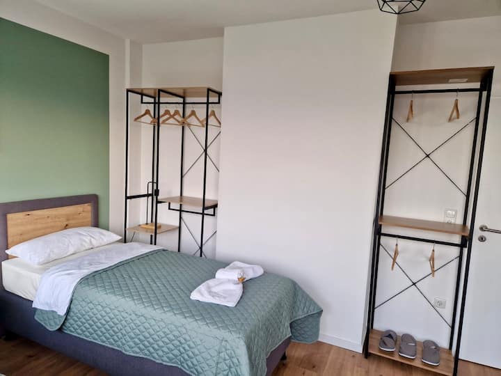 Stay ÇIl - Penthouse Altmarkt, 5 Betten & Parken - Cassel, Allemagne
