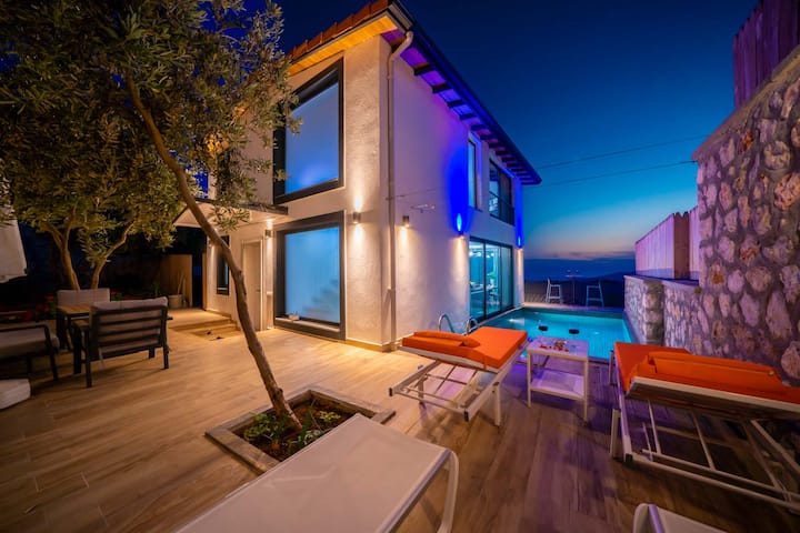 Eşsiz Manzaralı Jakuzili & Korunaklı Villa-tu30136 - Ankara