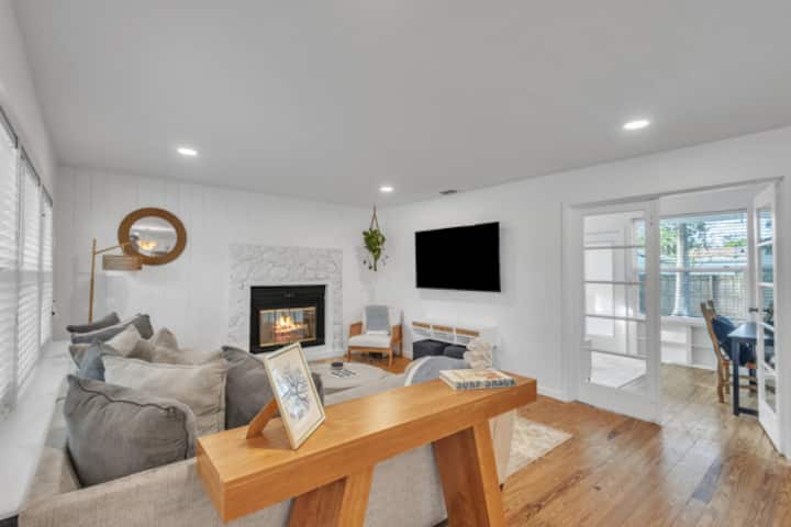 Palm Tree Cottage With Pool - Sarasota, FL