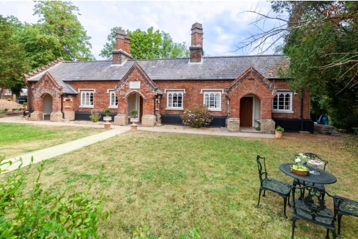 The 1940s Cottage - Dereham
