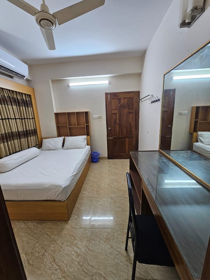 Beautiful Peaceful Flat In Middle Badda - Dhaka