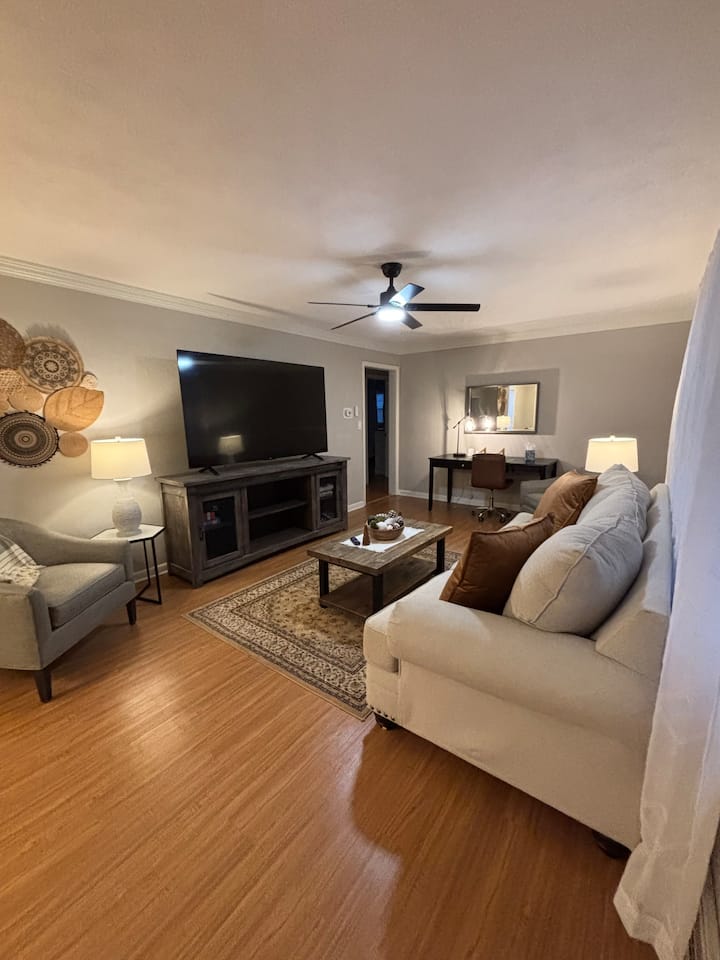 Hurricane • Long Term 3br 1 Bath • Garage • W/d - Hurricane, WV