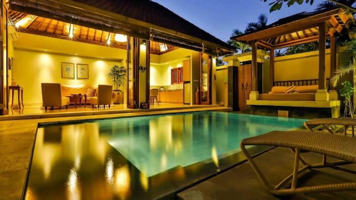 Luxury Villa&spa, Dekat Lafavela,revolver Seminyak - Seminyak