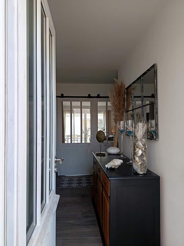 Agréables Chambres D'hôtes Dans Un Village Côtier. - Charron