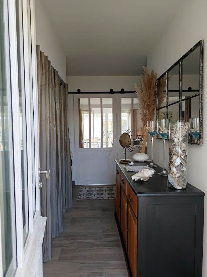 Agréables Chambres D'hôtes Dans Un Village Côtier. - La Rochelle