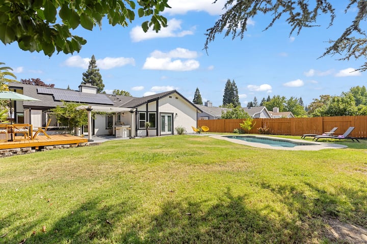 Family Home-garage Parking-hot Tub & Pool - Roseville, CA