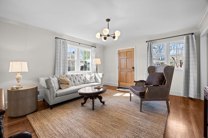 Renovated Cottage In Downtown 5pt. Walk To Sites. - Raleigh, NC