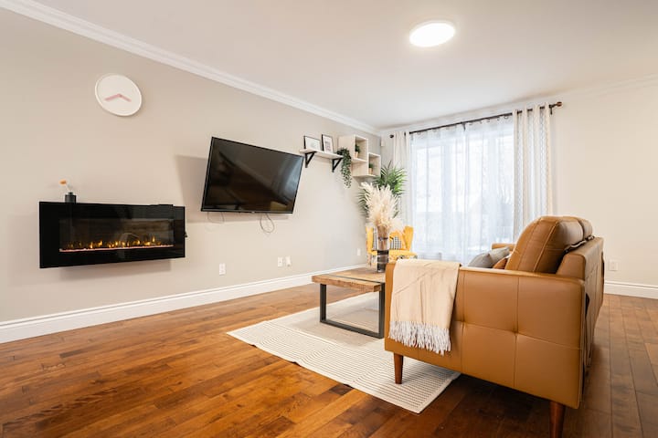 Brossard Retreat | Spacious 4br Home + Ev Charger - Brossard
