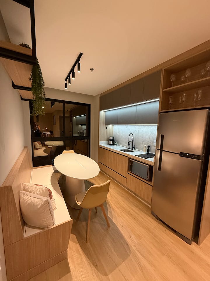 Lindo Flat Na Rua Da Praia - Meia Praia Itapema - Porto Belo