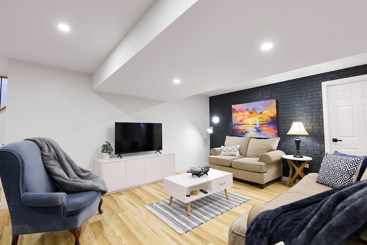 Heart Of New Sudbury | Full House 6 Bdrm | Parking - Greater Sudbury