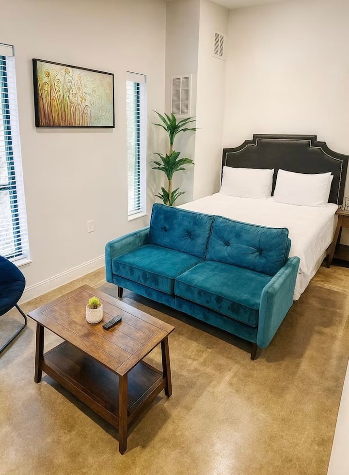 Indigo Studio - Des Moines, IA