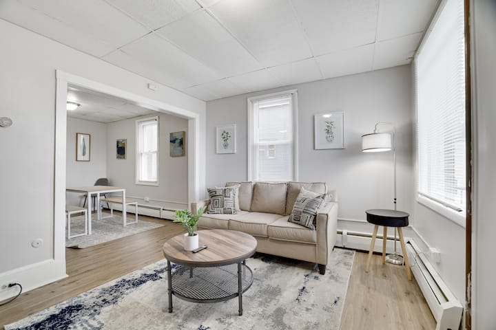 Comfort Dwelling + Modern Selection + Free Parking - Harveys Lake