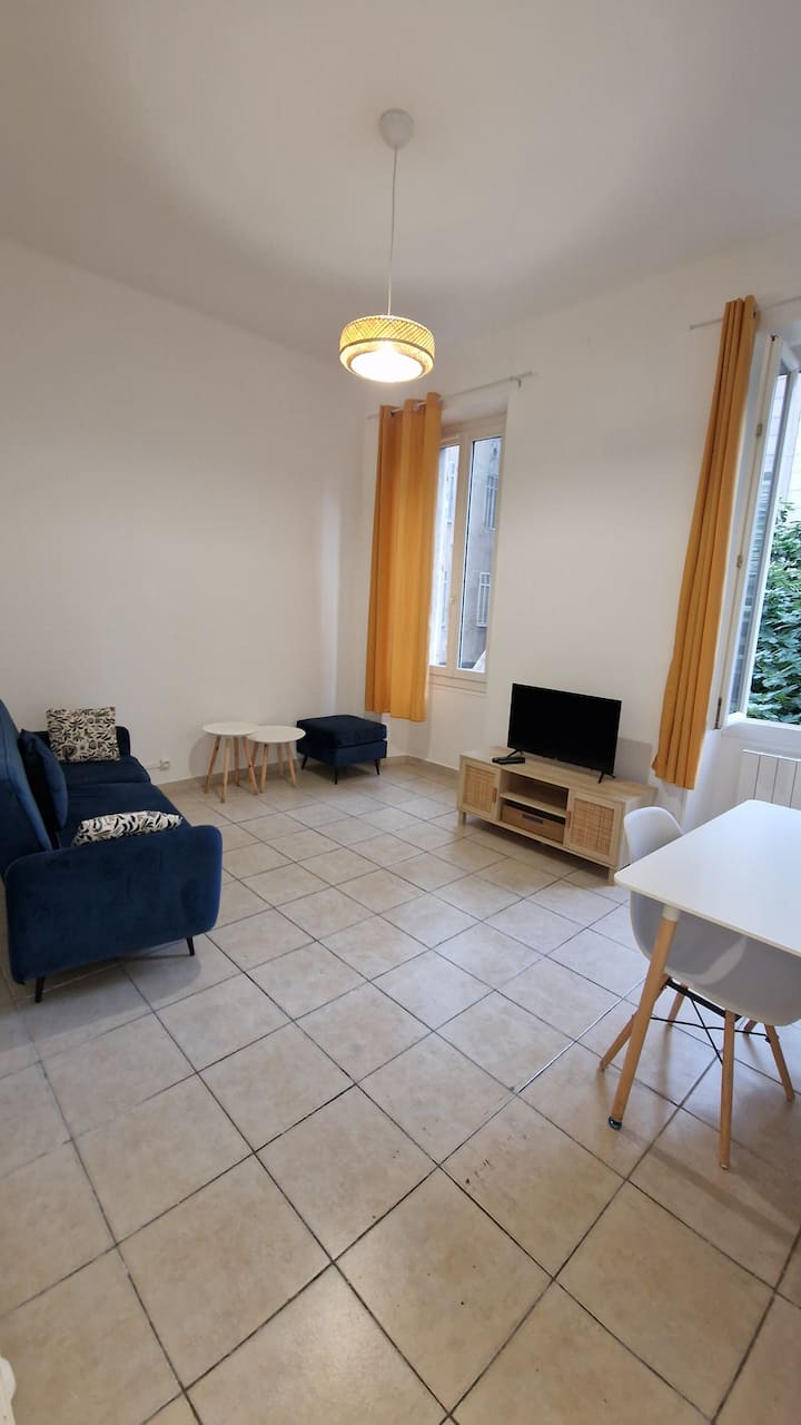 Joli T2 à Proximité De La Gare Saint-charles - Marseille