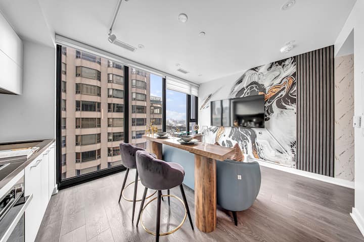 Luxe Yorkville Retreat — Designer One-bedroom - Toronto, ON