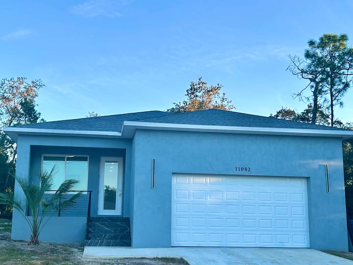 Beautiful & Newly Built Property - Spring Hill, FL