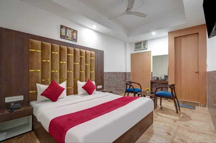 Breakfast And Parking Are Available. - Aéroport de New Delhi Indira Gandhi (DEL)