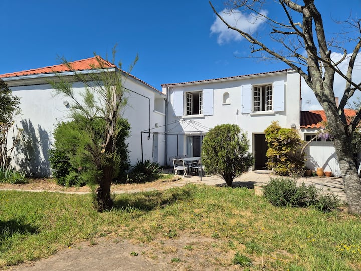 Maison De Famille Avec Piscine, Plan D'eau Et Mer - La Faute-sur-Mer
