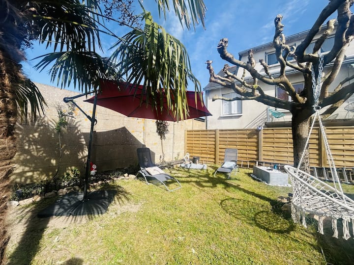 Casa Les Ponts De Cé : Maison 6 Chambres - Jardin - Angers