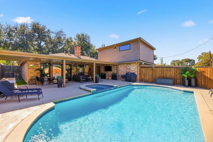 Luxury 4br Dallas Retreat W/ Pool, Hot Tub & Games - Dallas, TX