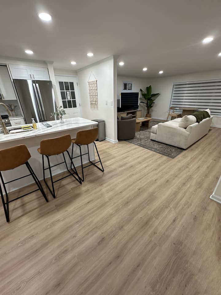 Modern Bungalow Retreat — 2br/2ba Near Easton - Easton, PA