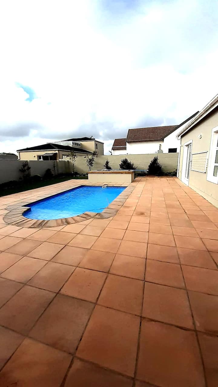 Anchorage - Sun, Braai, Pool, Beach, Relax, Enjoy! - Langebaan