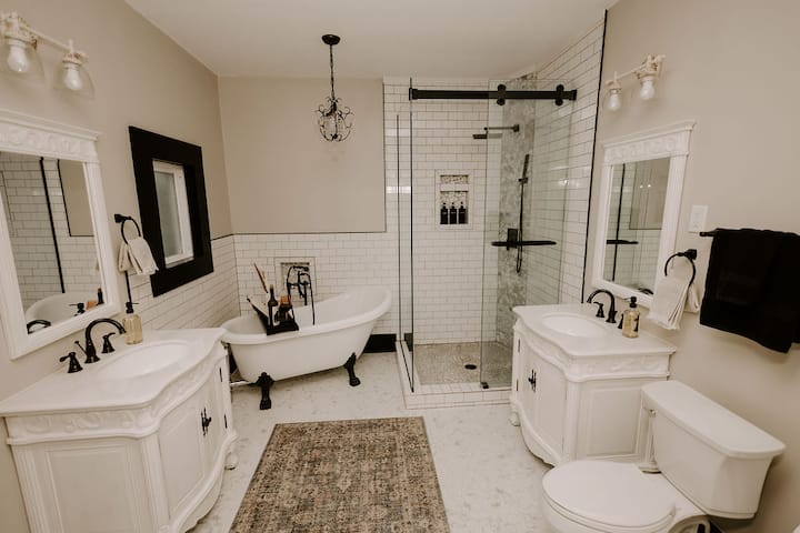 The Heritage House - Near Wedding Venues & Ud - Dayton, OH