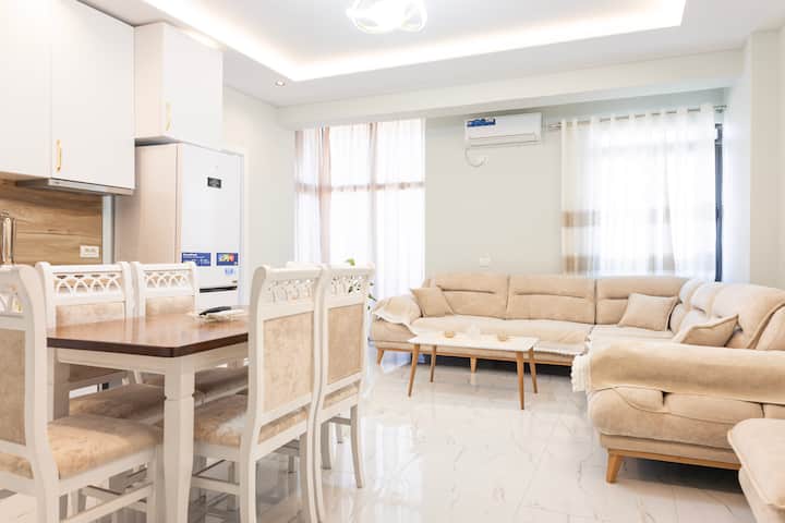 Luxurious Apartment - 10 Minutes From Airport - Vorë