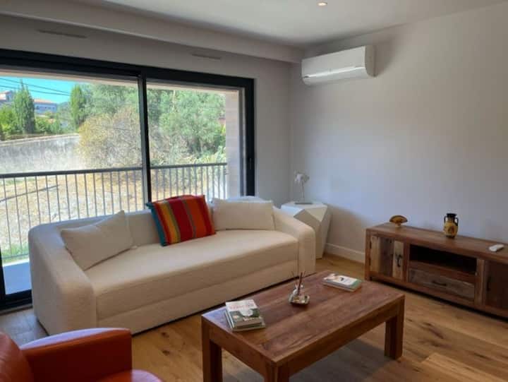 T1 Elegante Com Varanda Na Baixa De Setúbal - Setúbal