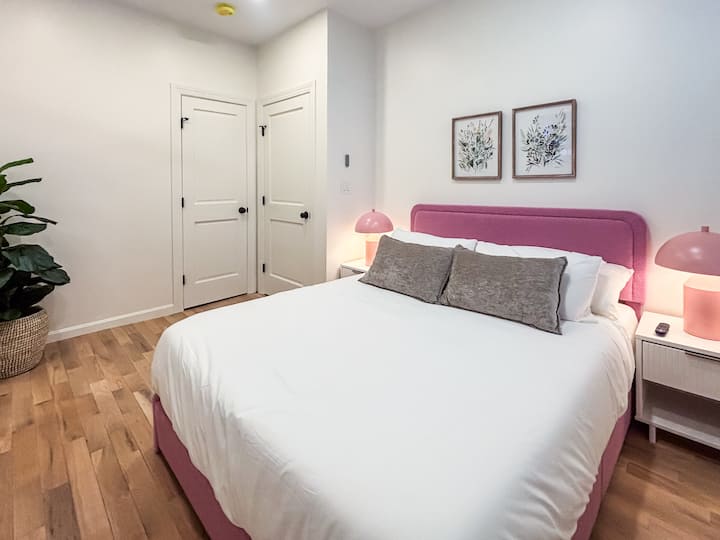 Two Bedroom Apartment Near Fenway Park! - Boston, MA