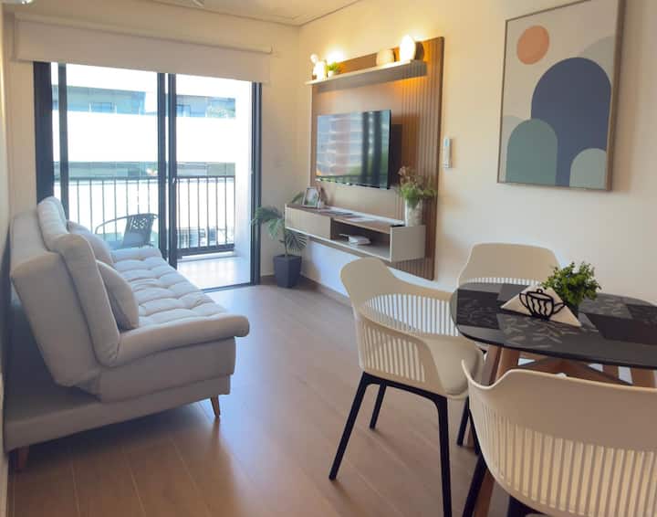 Apart Dormitorio Con Sala Frente Shopping Del Sol - 亞松森