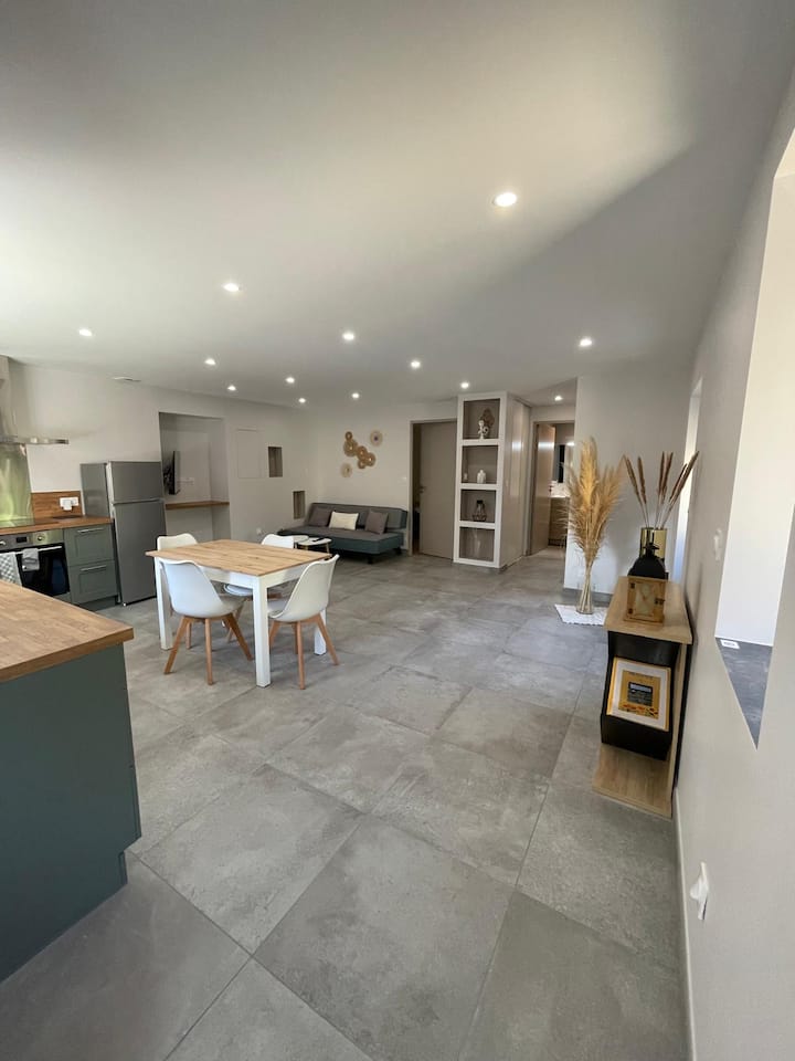 Gîte Cosy Lescale Mâcon 3 Personnes, Proche A6/a40 - Mâcon