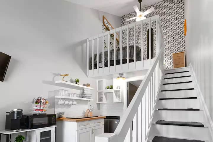 The Tiny Nook In Downtown + Free Parking - Raleigh, NC