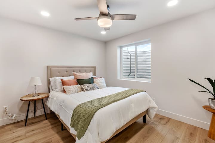 Bright & Stylish 1-bedroom Basement Apartment - Pocatello, ID