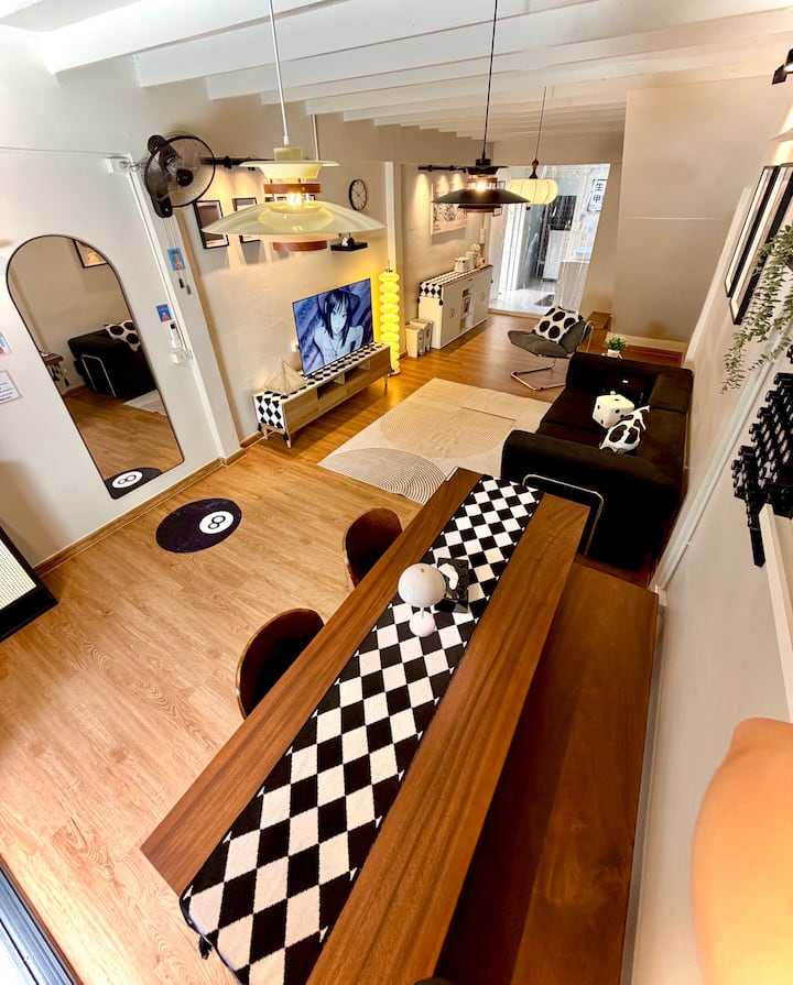 Black & White Monochrome @ House No.10 - Bangkok Yai