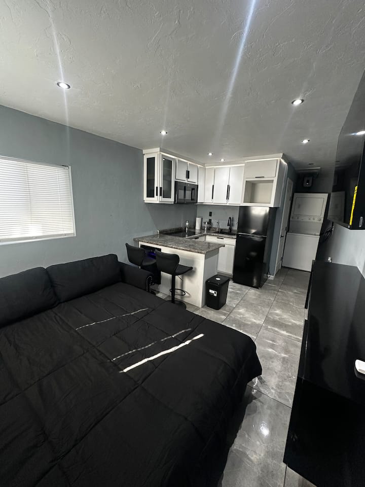 Modern Studio Apartment - Douglas, AZ