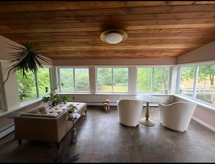 East Aurora Bed And Breakfast Home - East Aurora, NY