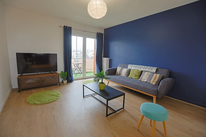 Séjour Lumineux – T3 Moderne, Balcon & Ascenseur - Saint-Étienne