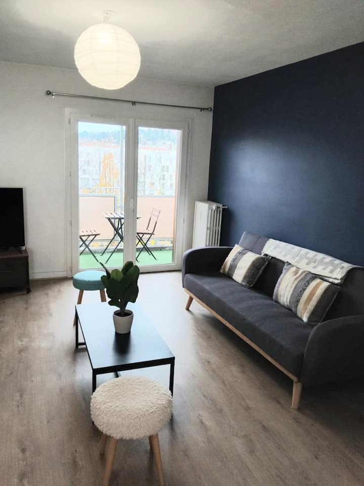 Séjour Lumineux – T3 Moderne, Balcon & Ascenseur - Saint-Étienne