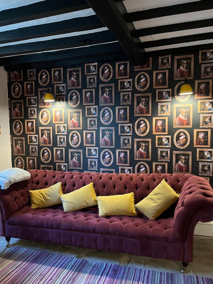 Crown Cottage - Calne