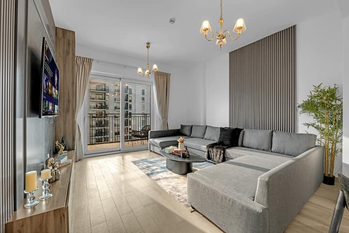 Yas Island - F1 Yas Marina Circuit & Ferrari World - Abu Dhabi