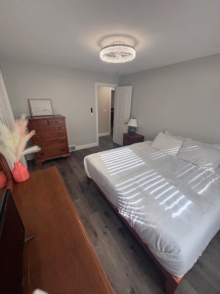 Hidden Gem In The Heart Of It All - Parma, OH