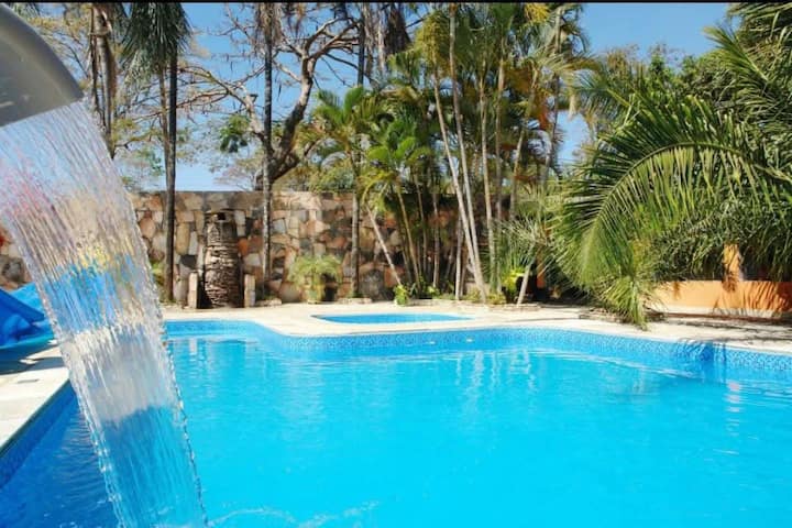 Casa Em Chácara - Piscina E Natureza - Goiânia