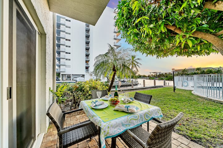 Waterfront 1br Heated Pool, Walk To Pompano Beach - Pompano Beach, FL