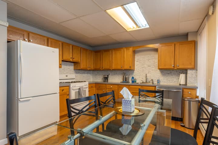 3 Bed In The Heart Of North End | Peapod Rentals - Boston, MA