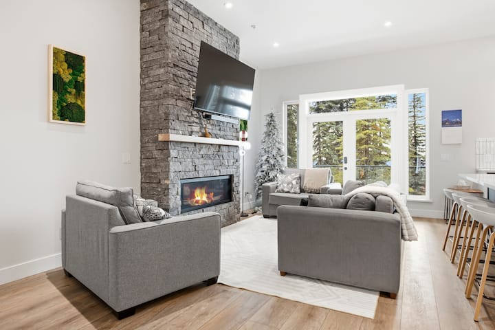 New One Level Home W/ Hot Tub, Garage, Bbq, Office - 암스트롱